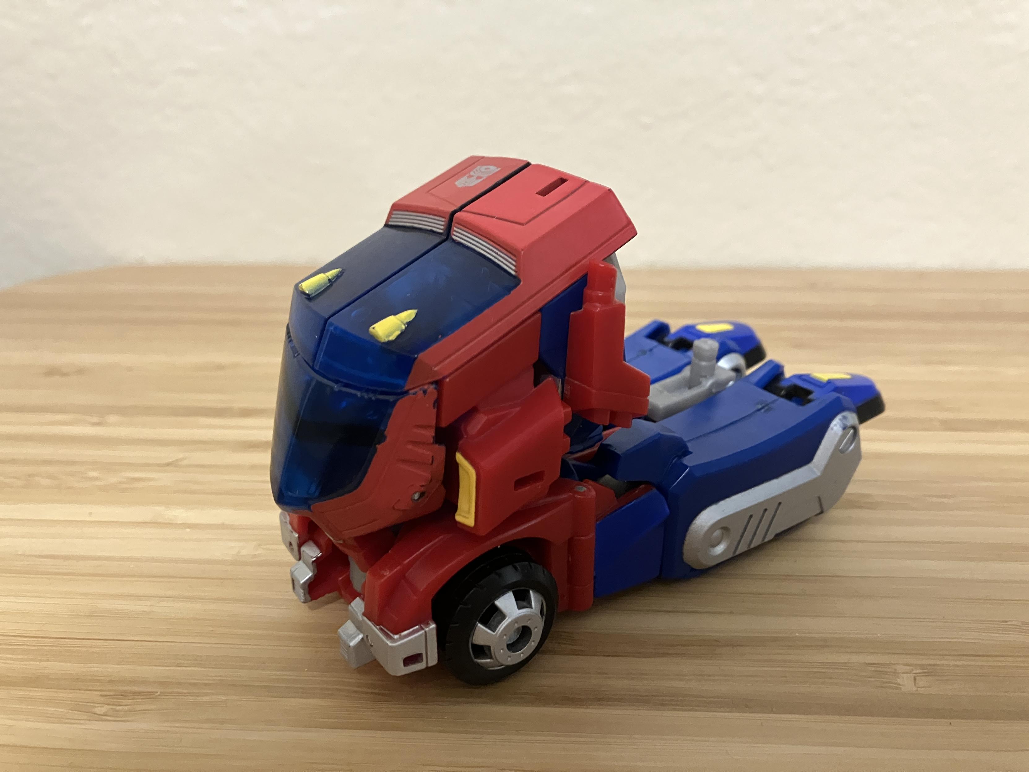 FortMax: "Transformers Animated Cybertron Mode Optimus Prime" - retro.pizza